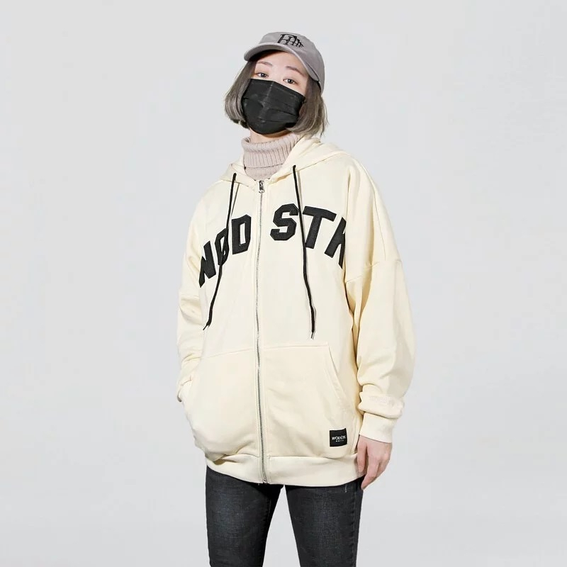 WDSK字體拉鍊帽外套-米白 | 蝦皮購物