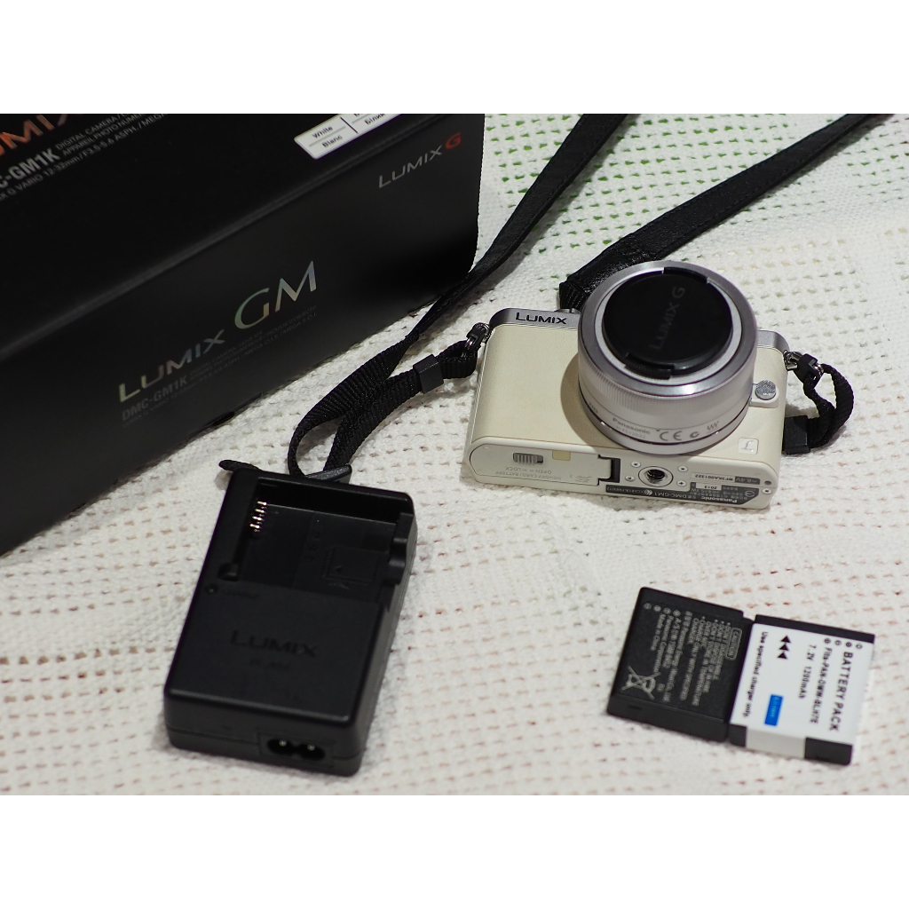 Panasoinc GM1 m43 12-32mm kit鏡（公司貨95新過保，快門數5xxx，盒裝配件完整，兩顆電池） | 蝦皮購物