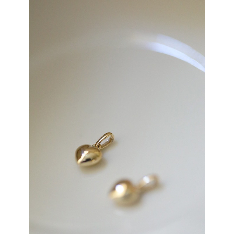 =現貨= ATOWN 輕珠寶 純9K黃金 閃閃光面 立體愛心吊墜 胖桃心 項鍊墜子 禮物 | 蝦皮購物