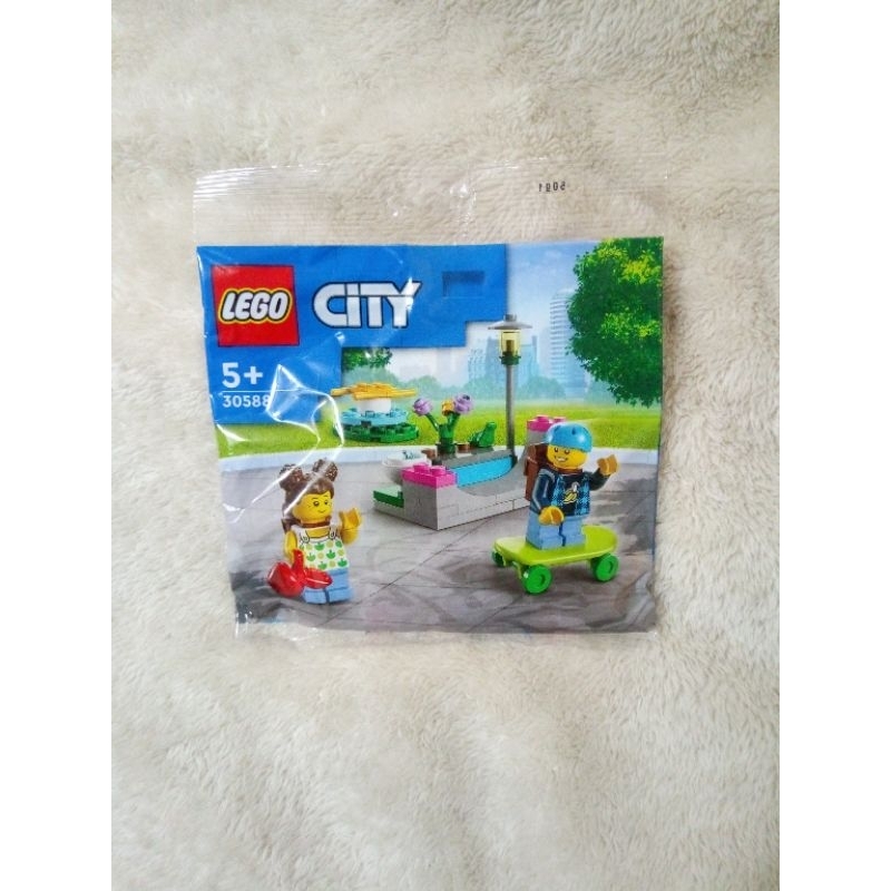LEGO 樂高 30588 【樂高熊】 CITY系列 兒童遊樂場 小包 Polybag 全新未拆 | 蝦皮購物