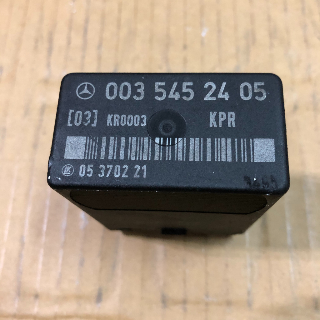 C124 W126 W201 W463 R107 燃油繼電器 燃油 繼電器 油泵繼電器 汽油幫浦繼電器 汽油幫浦 汽油泵 | 蝦皮購物