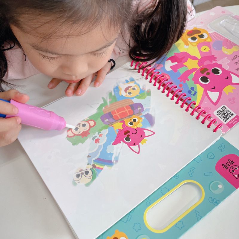[cream] 現貨💕 韓國代購 鯊魚寶寶水畫本 重複畫 Babyshak 韓國兒童玩具 碰碰狐玩具 畫畫玩具 | 蝦皮購物