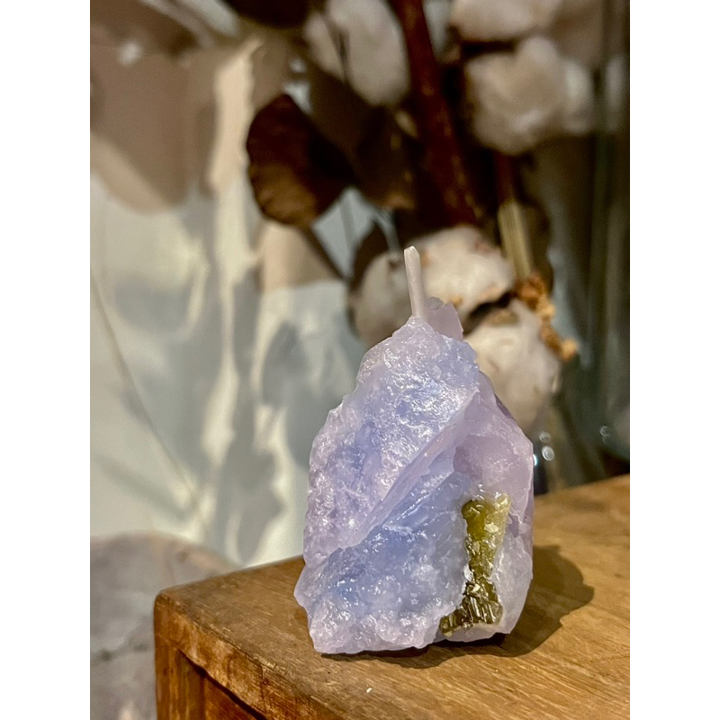 Esasani 愛莎莎妮 寶石蠟燭 香氛蠟燭 生日禮物 聖誕禮物 能量手做 魔法儀式 水晶 半寶石 | 蝦皮購物