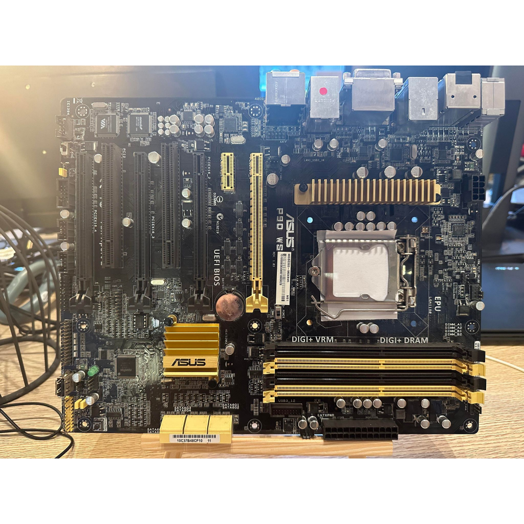 [人人有電腦] ASUS P9D WS 主機板 /附檔板 | 蝦皮購物