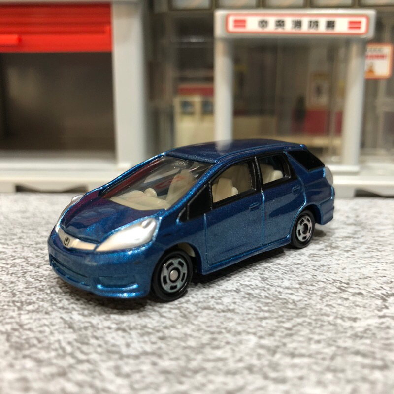 Tomica 100 Honda Fit shuttle | 蝦皮購物