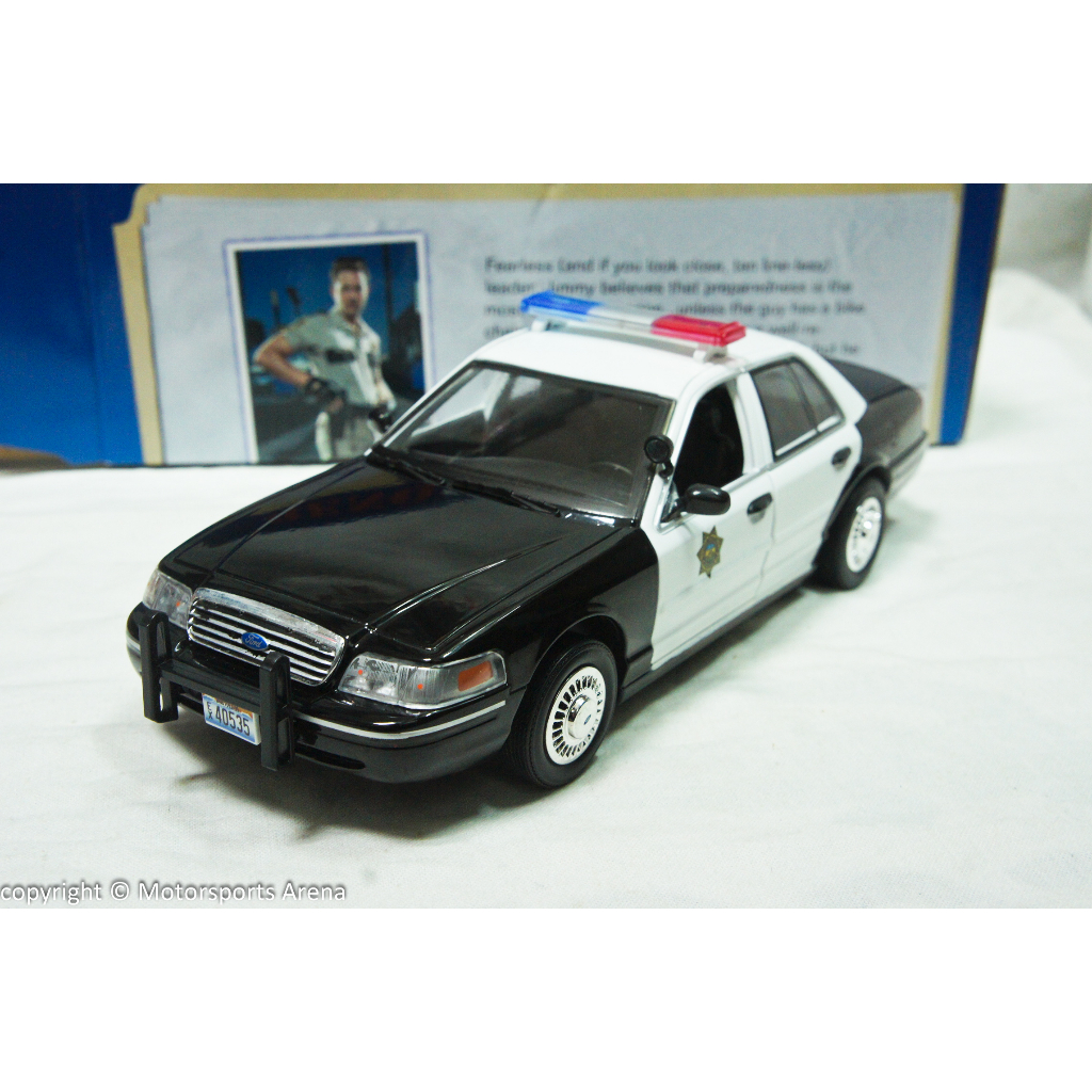 【現貨特價】1:24 Greenlight Ford Crown Victoria 1998 Reno 911 影集 | 蝦皮購物