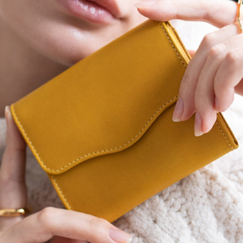 Lilly 雙折式皮夾 義大利皮革 迷你錢包 收納鑰匙 系統收納 輕便薄型 日本直送 牛皮 聖誕節 TOW010 | 蝦皮購物