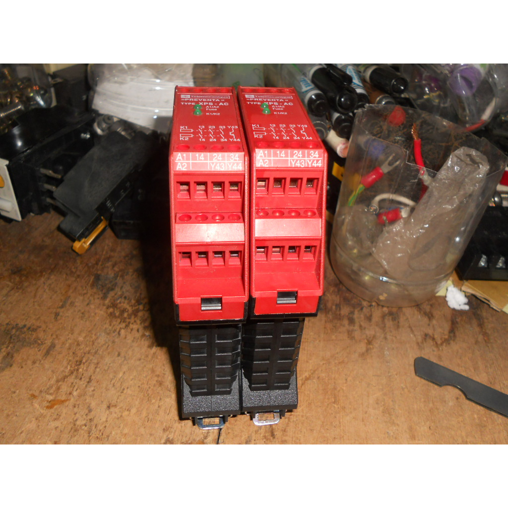 Schneid 施耐德 XPS-AC 安全繼電器 XPSAC5121 safety relay (後) | 蝦皮購物