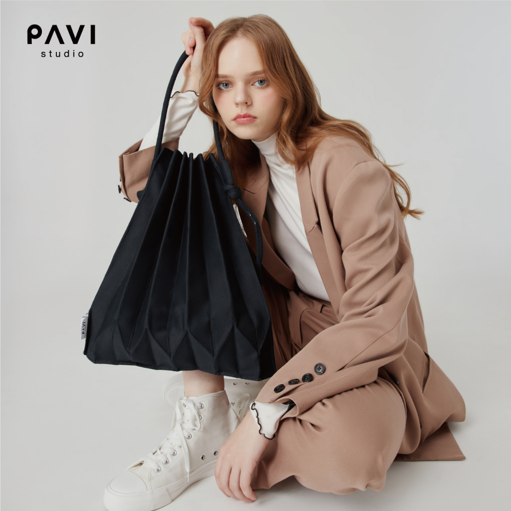 W&J繩結款｜Pavi studio 泰國新銳設計師.時尚W&J純色包.簡約設計.大容量.摺疊肩背包.100%總代理 | 蝦皮購物