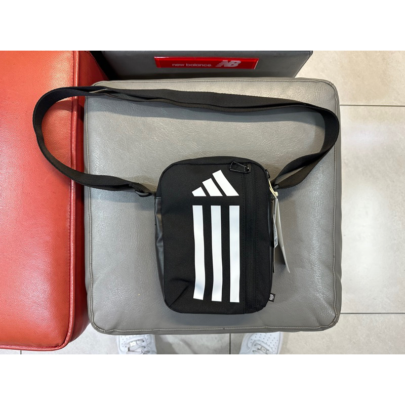 ADIDAS ESSENTIALS 迷你側背包 斜背包 5*15*21cm HT4752 | 蝦皮購物