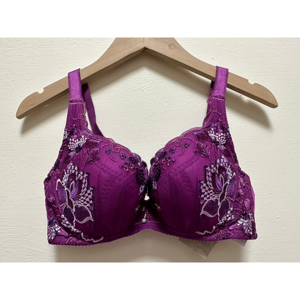 華歌爾 莎露 Salute 美鑽 刺繡蕾絲 精緻內衣 專櫃進口內衣 C70 D70紫色 花朵 添加鋅纖維 紫色 | 蝦皮購物