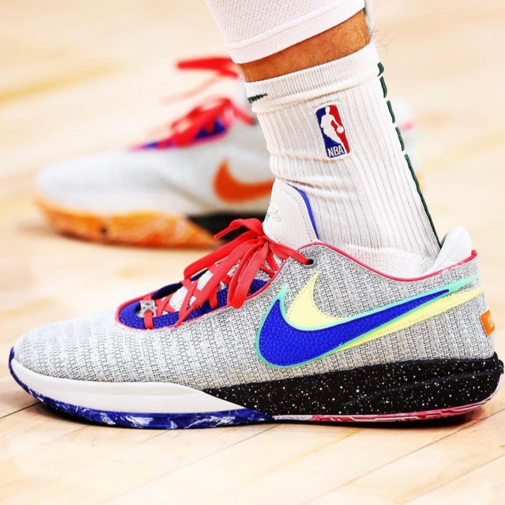 柯拔 Nike LeBron 20 EP DJ5422-002 LBJ 20 籃球鞋 XX LeBron20 | 蝦皮購物