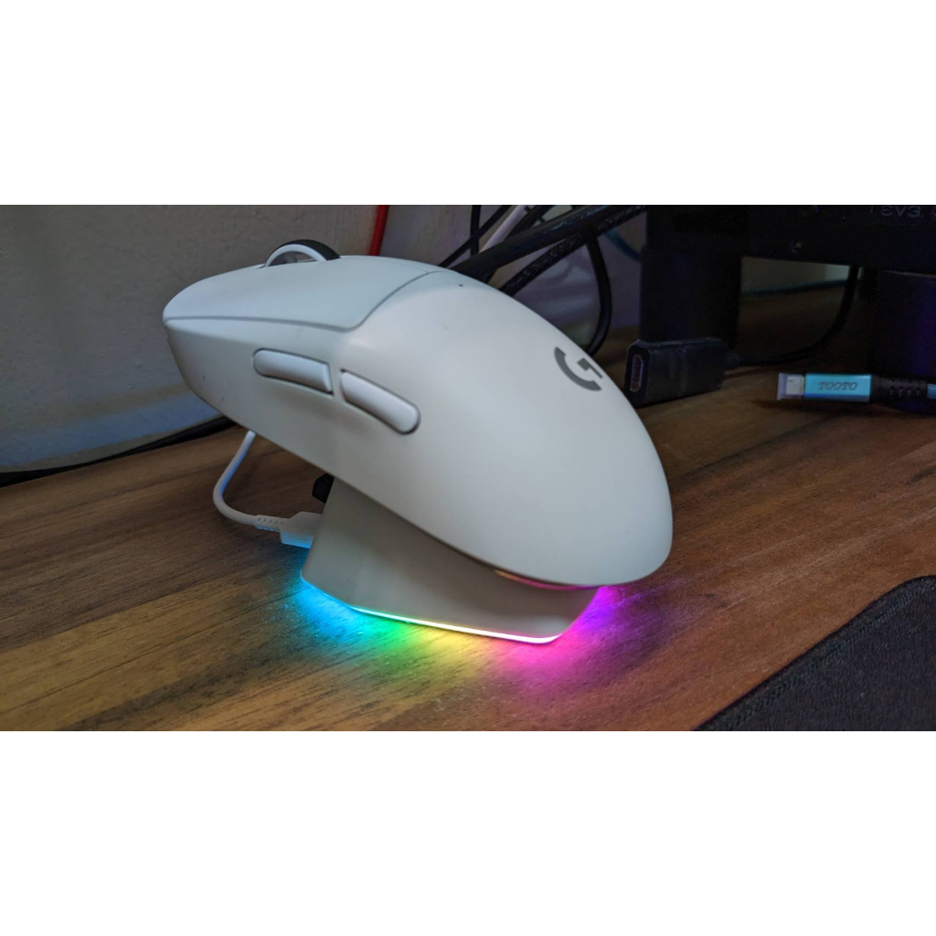 (全新)Logitech 羅技無線滑鼠 升級 “充電磁吸底座模組” 多種RGB設定可關閉/可單色 適用GPW一代二代 | 蝦皮購物