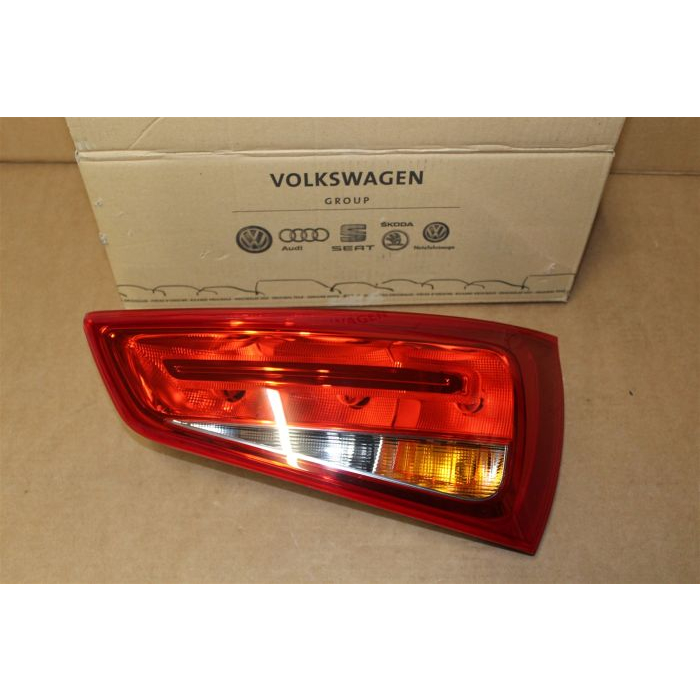 【KITCO】8X0945093D 8X0945093E 尾燈 Audi A1 S1 2011~18 歐洲原廠 | 蝦皮購物