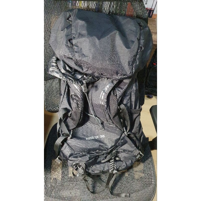 Osprey kestrel 38L 黑色 | 蝦皮購物