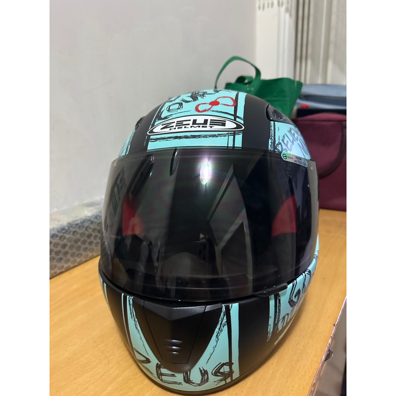 ZEUS 瑞獅 2000C F60 全罩 安全帽 小頭 小尺碼 小帽體 女生 頭盔 消光 霧面 9.5成新 | 蝦皮購物