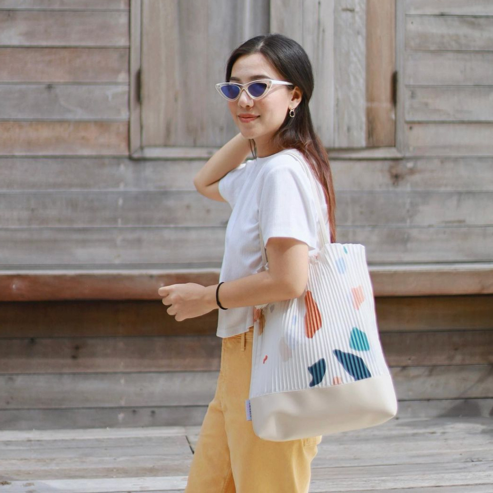 泰國品牌ᵀᴴ CHARIN 經典款 水磨石(PU底) 磁釦 Plissé 皺褶包 單肩 托特包 水桶包 2way包 | 蝦皮購物