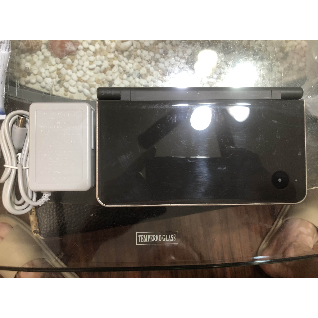 最大台土城現貨【NDSi LL】二手日版任天堂無須R4卡即可直改實體拍攝掌上型電玩主機NDSi LL 主機日本原裝 | 蝦皮購物