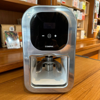 【展示機 僅1台 9成新】COMPAK CUBE 自動咖啡壓粉機 Automatic Coffee Tamper | 蝦皮購物