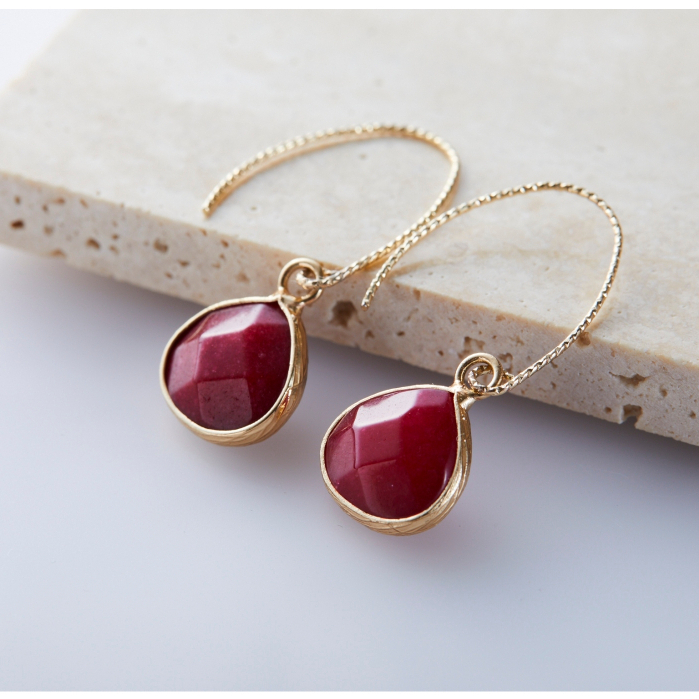 日本制造，工匠制作，高品质的14kgf豪华深红玛瑙框架闪光耳环，金属过敏，礼物，红色耳环，礼物，珠宝，直接来自日本。 | 蝦皮購物