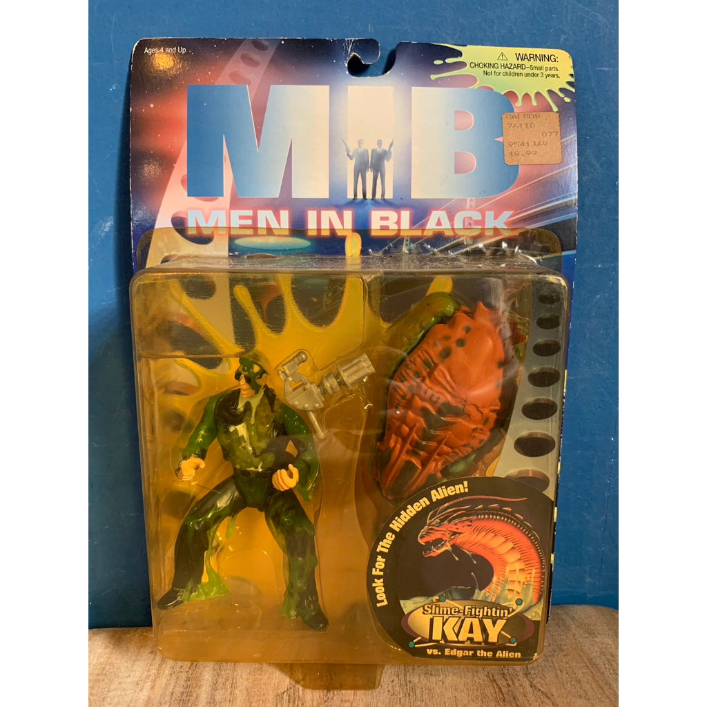 GALOOB 星際戰警 MIB MEN IN BLACK 凱 & 外星蟑螂KAY VS. EDGAR THE ALIEN | 蝦皮購物