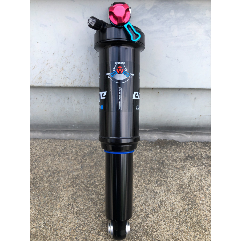 35單車 》SR SUNTOUR EDGE LOR-8後避震器／氣壓避震器／216MM | 蝦皮購物