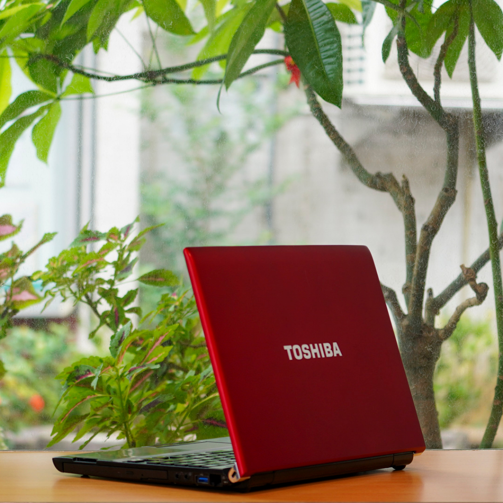 TOSHIBA Portege R830 - 台灣版 中古品｜輕薄高效 商務首選 | 蝦皮購物