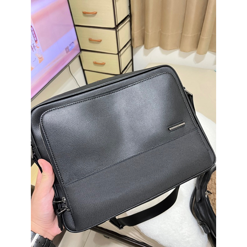 Samsonite RED DAWONE 商務皮革 公事包 筆電肩背包13吋近全新秒殺價 | 蝦皮購物