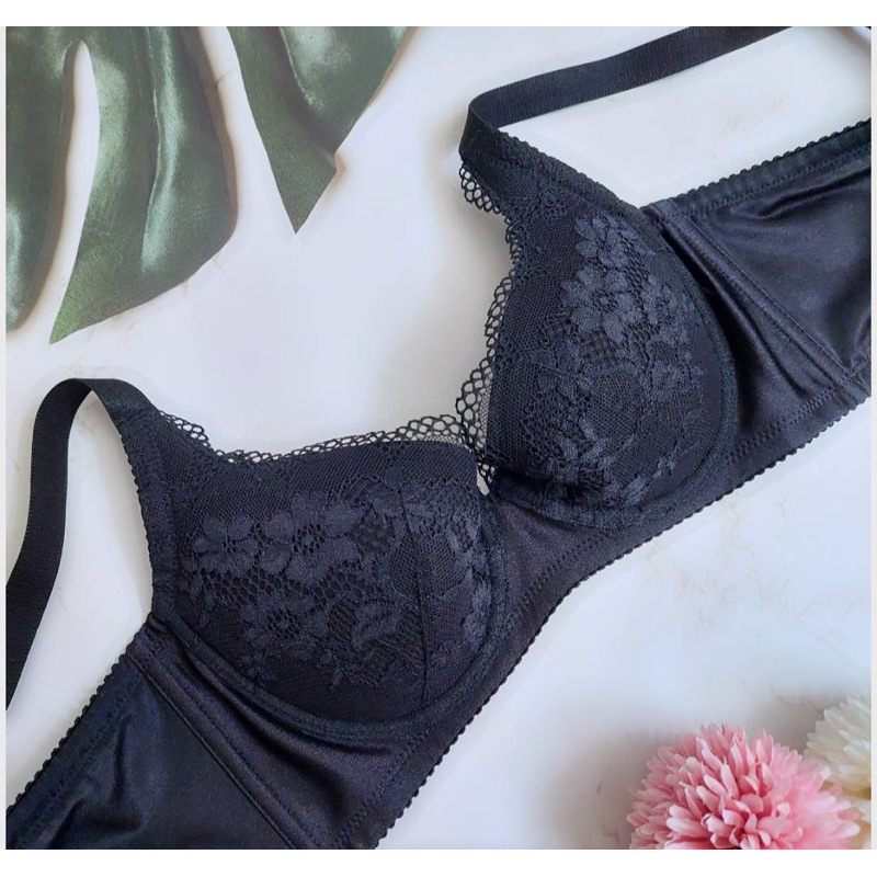 【華歌爾】銀河花園 高脅邊 性感蕾絲包覆內衣85B, 75B 售價1580 | 蝦皮購物