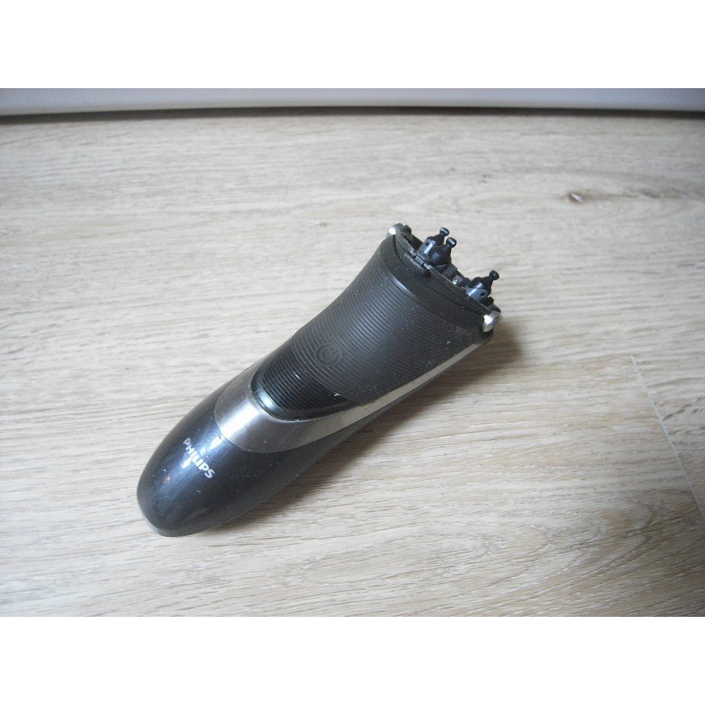 二手 飛利浦 PHILIPS 水洗三刀頭電鬍刀 PT920 / PT-920 刮鬍刀 電動刮鬍刀 | 蝦皮購物