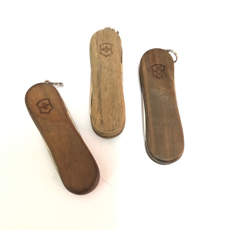 [沐沐屋]victorinox 維氏 65mm 核桃木系列 Evowood 81 ， 5用瑞士刀 0.6421.63 | 蝦皮購物