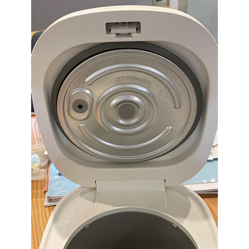 無印良品（ 2手）炊飯電子鍋MJ-RC3ATW 最大欢飯容量 0.54L -無內鍋 | 蝦皮購物