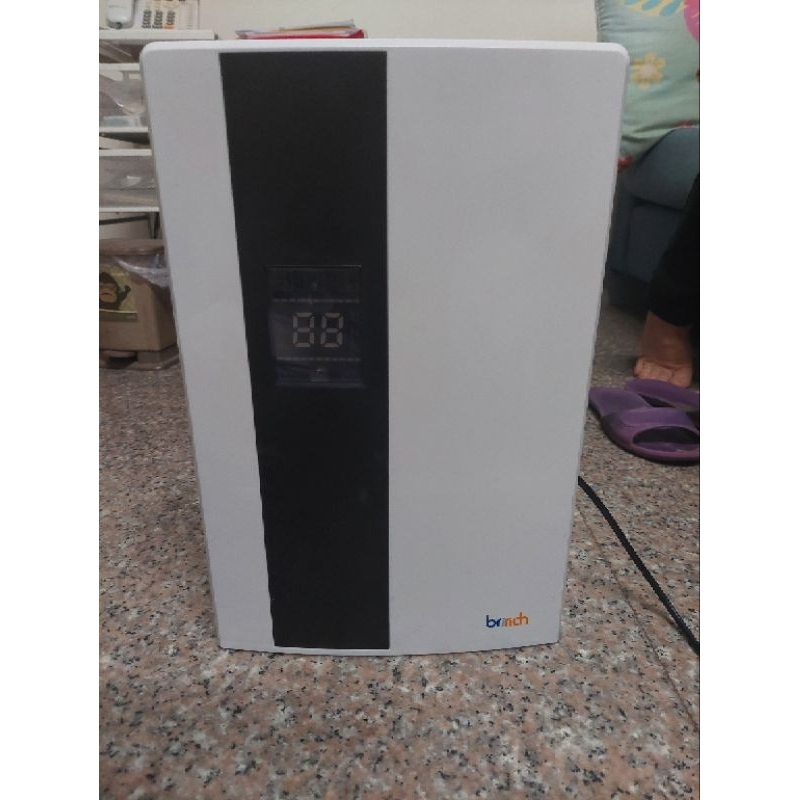 bri-rich 除濕機 二手良品 沒保固，便宜賣，單主機，沒遙控器 | 蝦皮購物