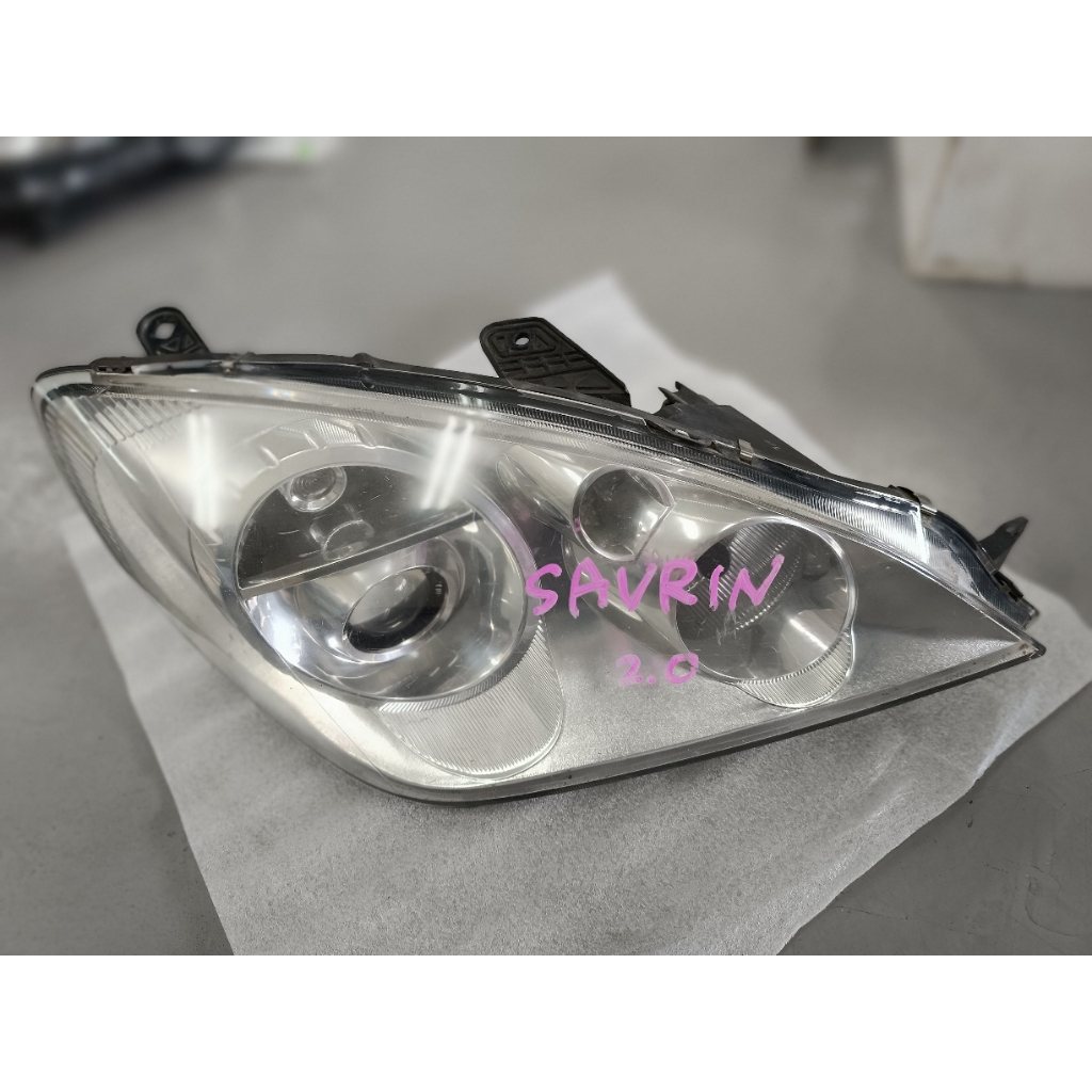 *我愛車* MITSUBISHI三菱 2004-2009 SAVRIN 幸福力 2.0 二手原廠右大燈(沒有HID) | 蝦皮購物