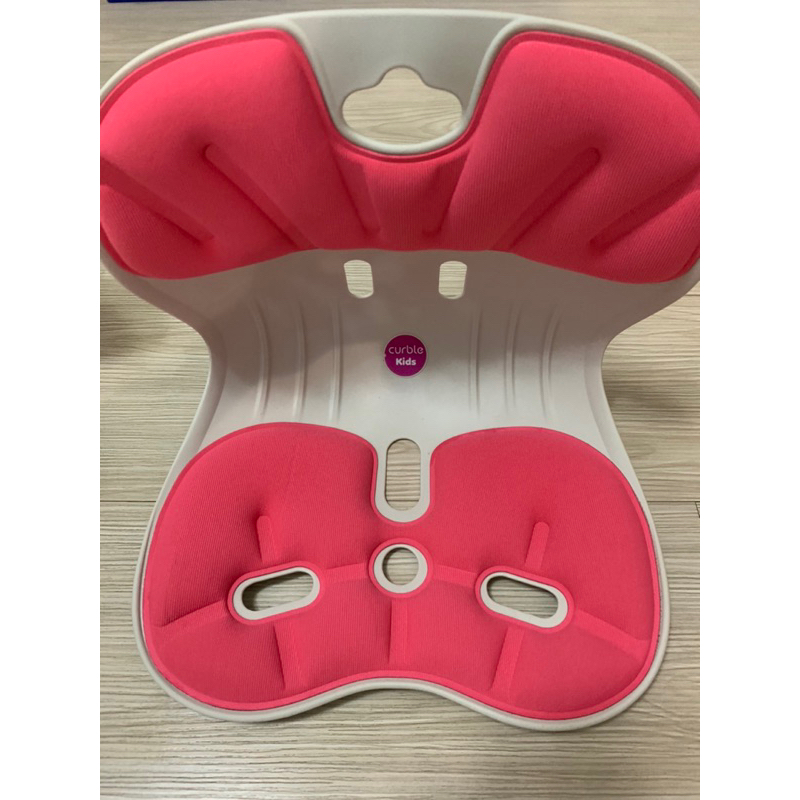 Curble Taiwan 3D護脊美學椅（兒童） | 蝦皮購物