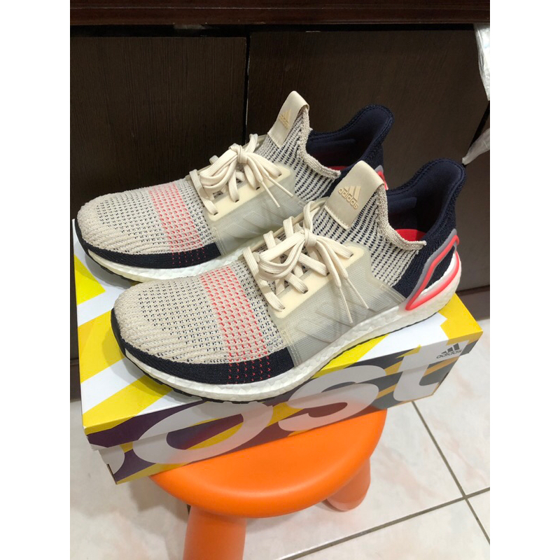 Ultra Boost 19 首發配色 #專業慢跑鞋 #ub #ub19 #og #愛迪達慢跑鞋 | 蝦皮購物
