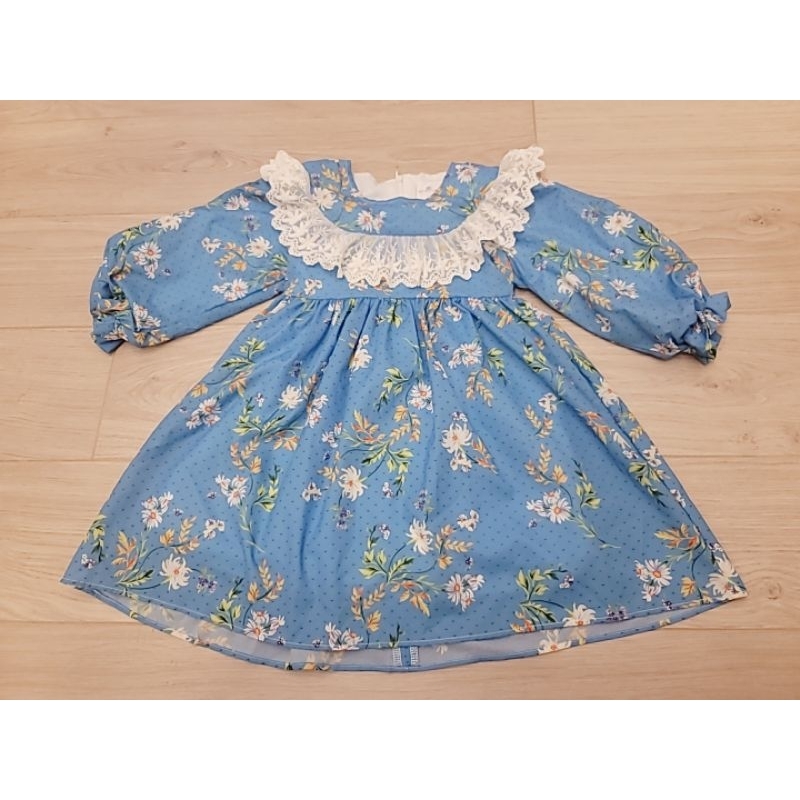 二手Christy and Fang女童藍色胸口蕾絲花洋尺寸XS | 蝦皮購物