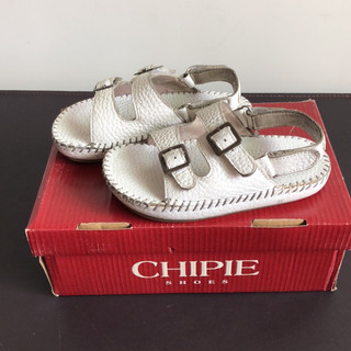 CHIPIE奇比 天鵝牌白色真皮童鞋 涼鞋 附鞋盒 why and 1/2 | 蝦皮購物