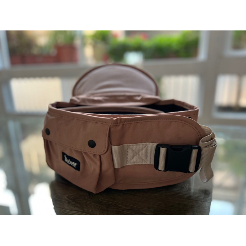 Bebefit light 快展折疊腰凳 （豆沙粉） | 蝦皮購物