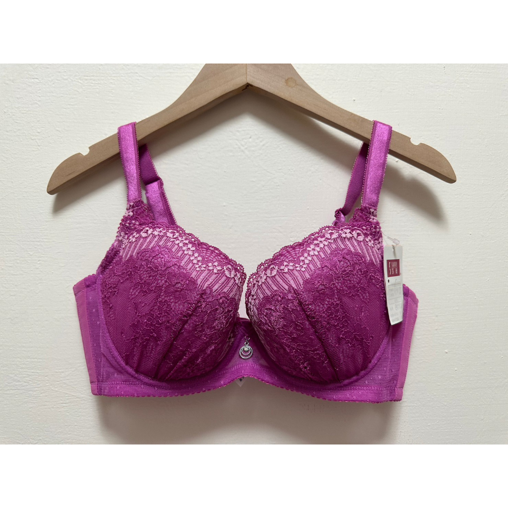 華歌爾 莎薇0感覺好儷 hide 內衣 75C 75D 70D 紫色 新降款 獨家 D75 C75 D70 | 蝦皮購物