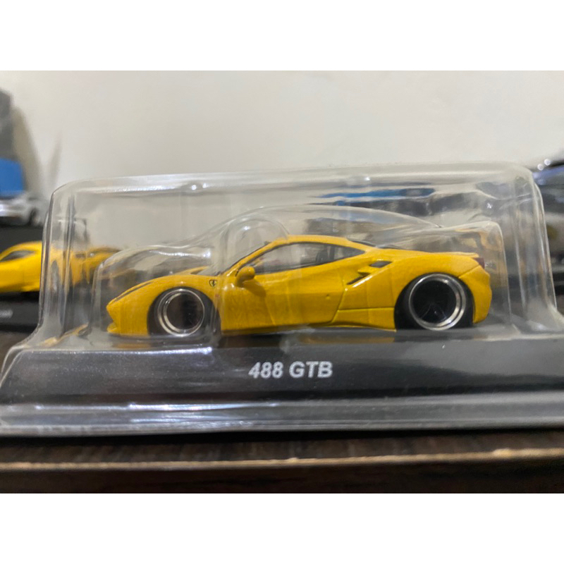 1/64 kyosho 488 GTB | 蝦皮購物