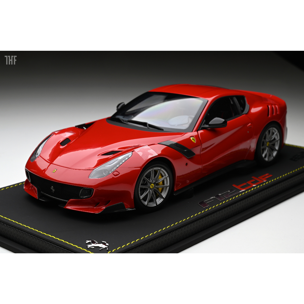 Ferrari F12 TdF red Corsa 322 金屬版本 含展示罩 1/18 BBR | 蝦皮購物