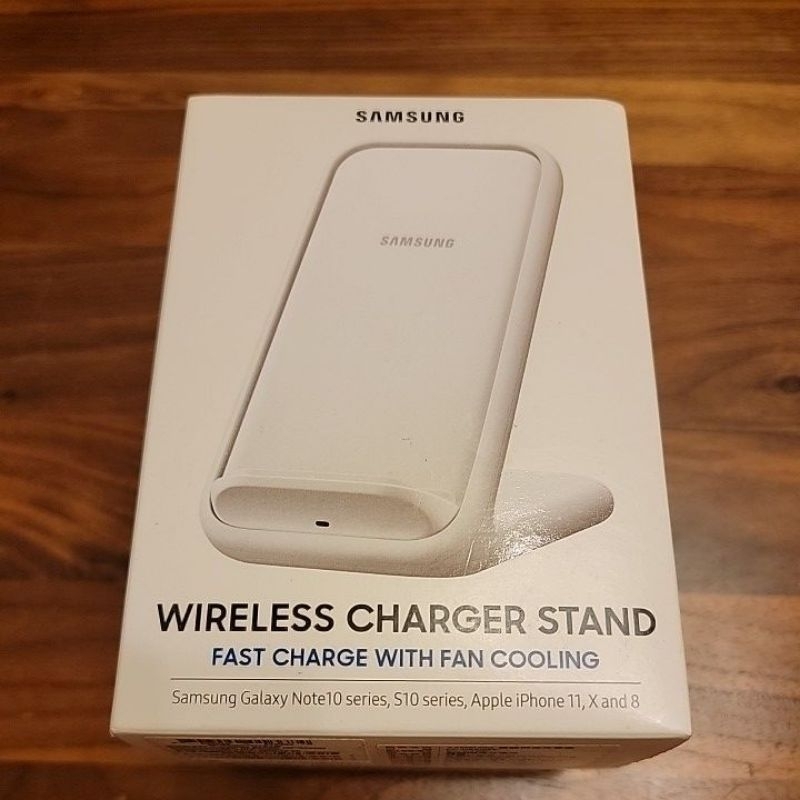 [全新現貨, 特價優惠] Samsung 立架式無線閃充充電座 EP-N5200 白色 神腦公司貨 | 蝦皮購物