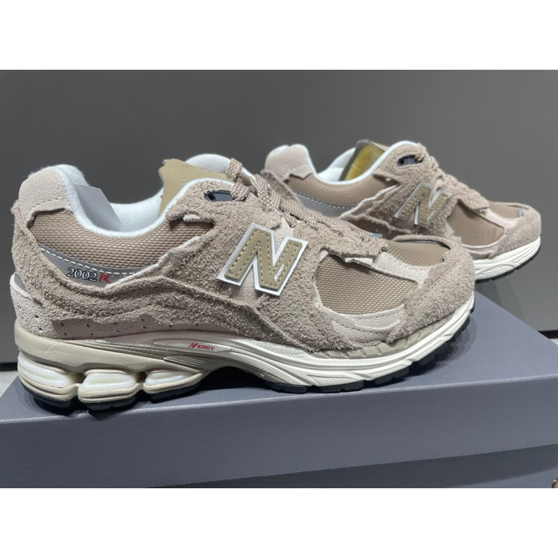 New Balance M2002RDL D楦 麂皮 奶茶色破壞2002R系列 復古休閒鞋（中性款） | 蝦皮購物