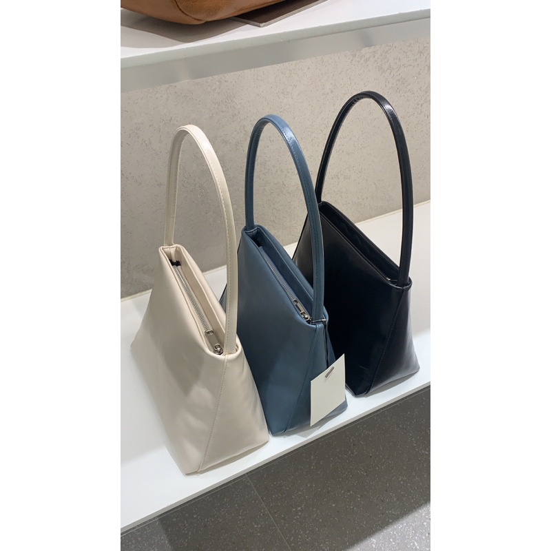 n̶o̶n̶m̶c̶r̶ 實拍 韓國東大門 Dearni little shopper bag 梯形立體烤漆霧光包 | 蝦皮購物