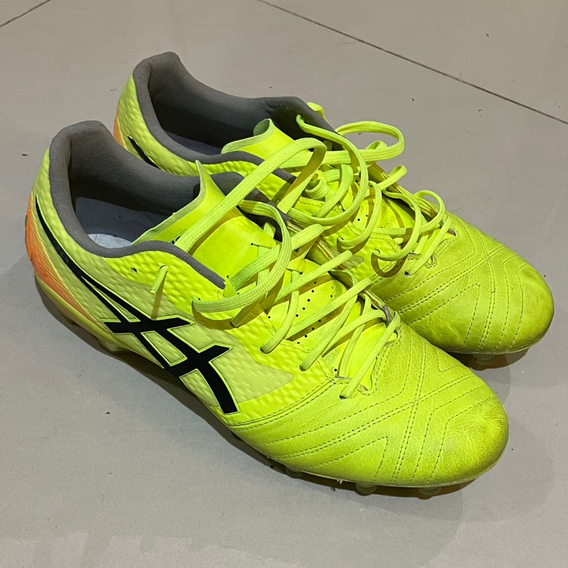 asics ultrezza ai iniesta US8 JP260 足球鞋 釘鞋 人工草坪 | 蝦皮購物
