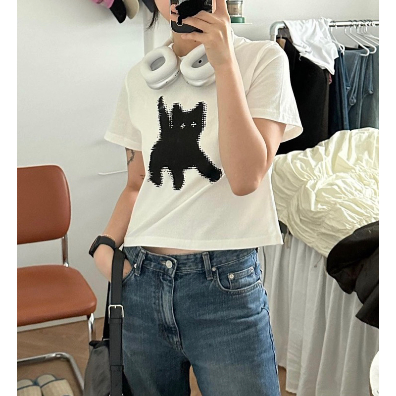 📌 現貨+預購 韓國小眾品牌代購 aeae FLASHED CATS EYE 炸毛貓 發光貓咪 反光貓貓 短版上衣 短T | 蝦皮購物