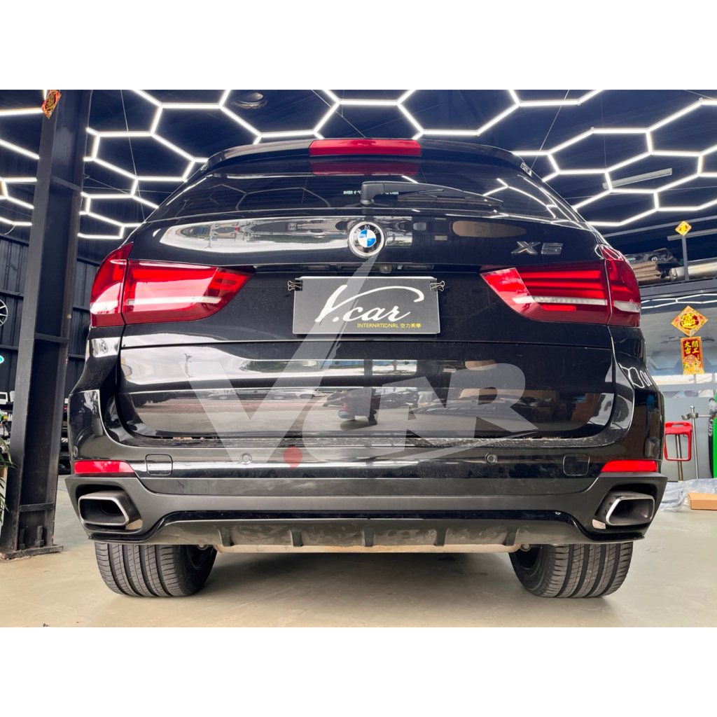 【V.Car】BMW F15 X5 M-Tech 亮黑前下巴 | 蝦皮購物