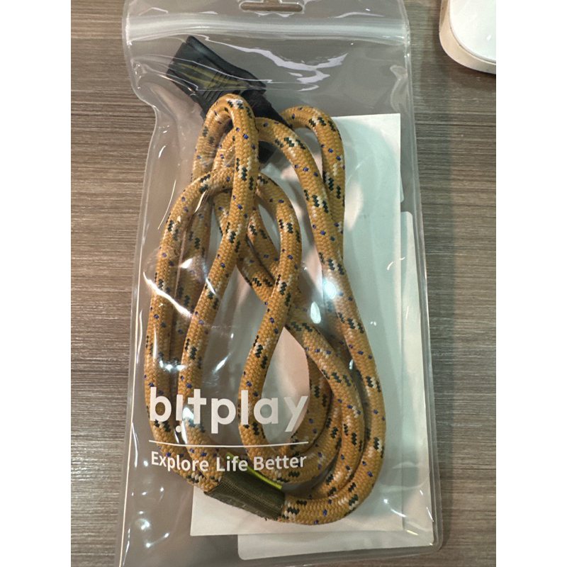 原價680元 bitplay 8mm 卡其黃 撞色掛繩 Urban lite strap | 蝦皮購物