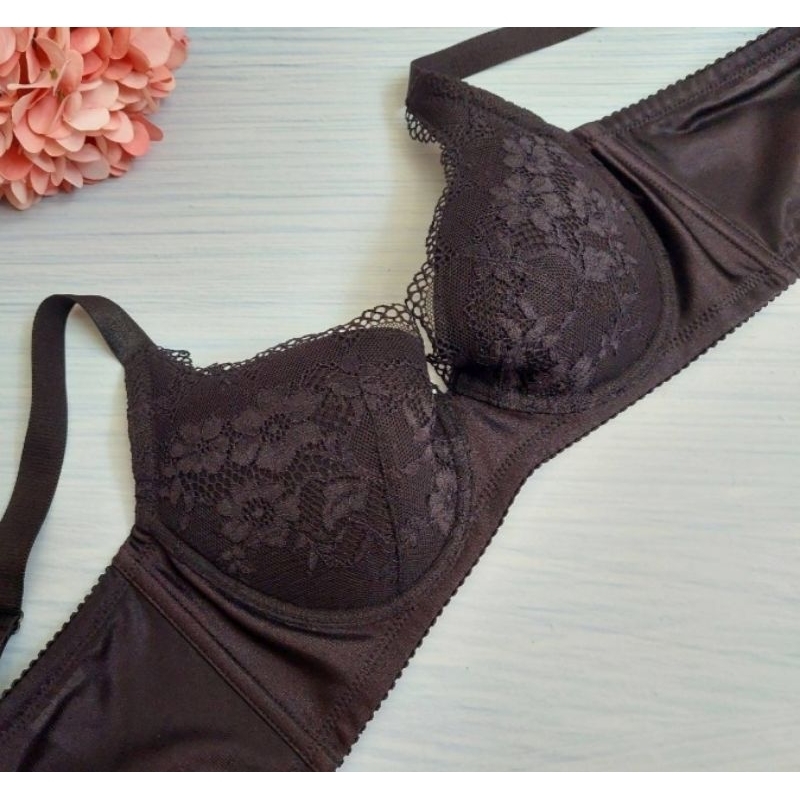 🌺 華歌爾🌺 銀河花園 脅邊加高 蕾絲包覆內衣 85B／75B 售價＄1580 | 蝦皮購物